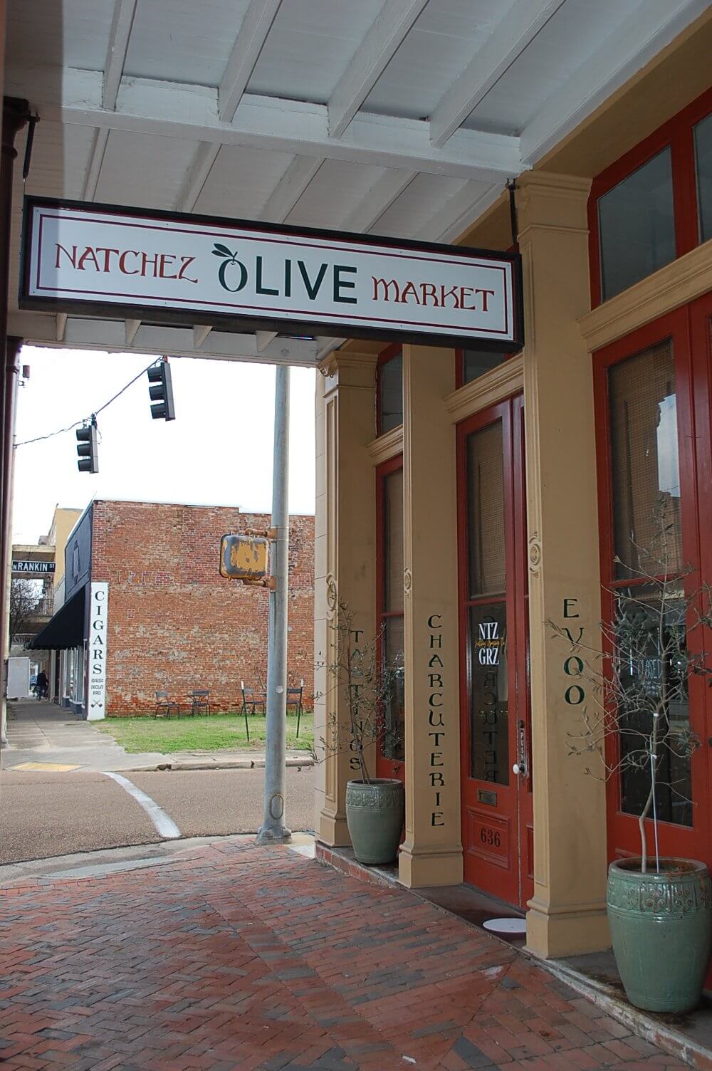 Natchez Olive Market – Visit Natchez
